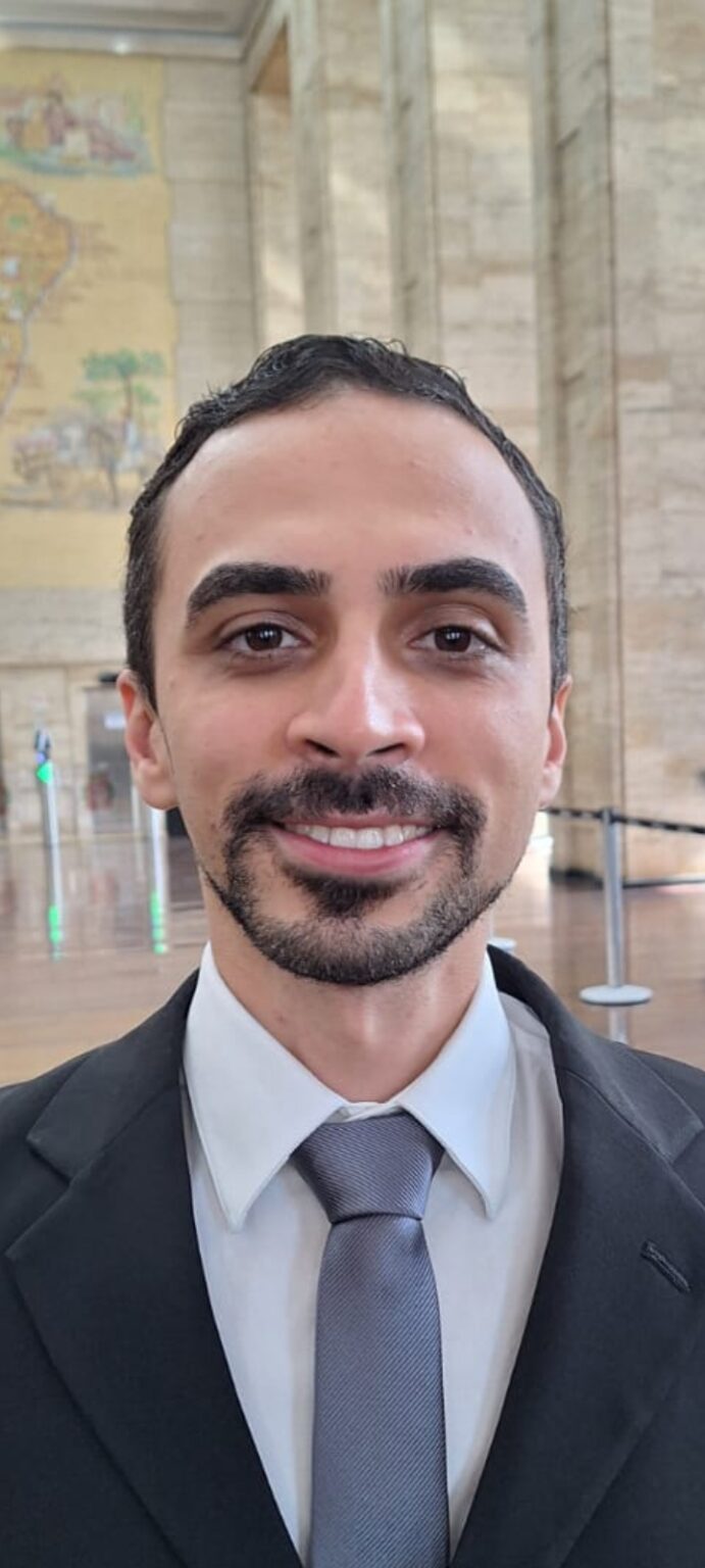 Aprovado em 2º lugar na SEFAZ-RJ: Rodrigo Bomfim Madeira