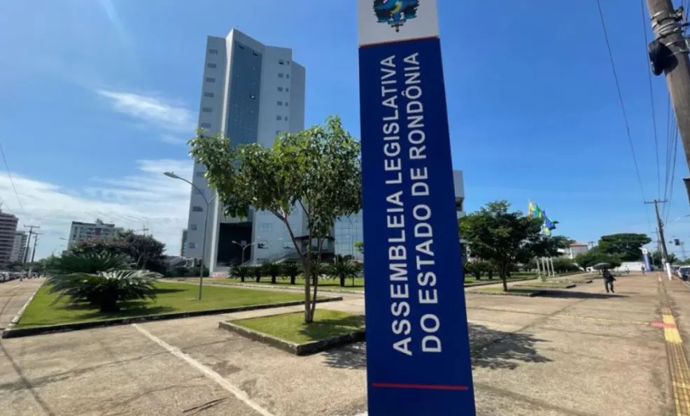 Cadernos de questões anteriores para o concurso ALE RO